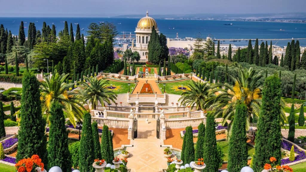 9 Tempat Suci dan Situs Keagamaan Paling Penting di Dunia